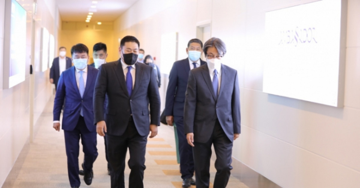 Ганзага дүүрэн олзтой гадаад айлчлалууд